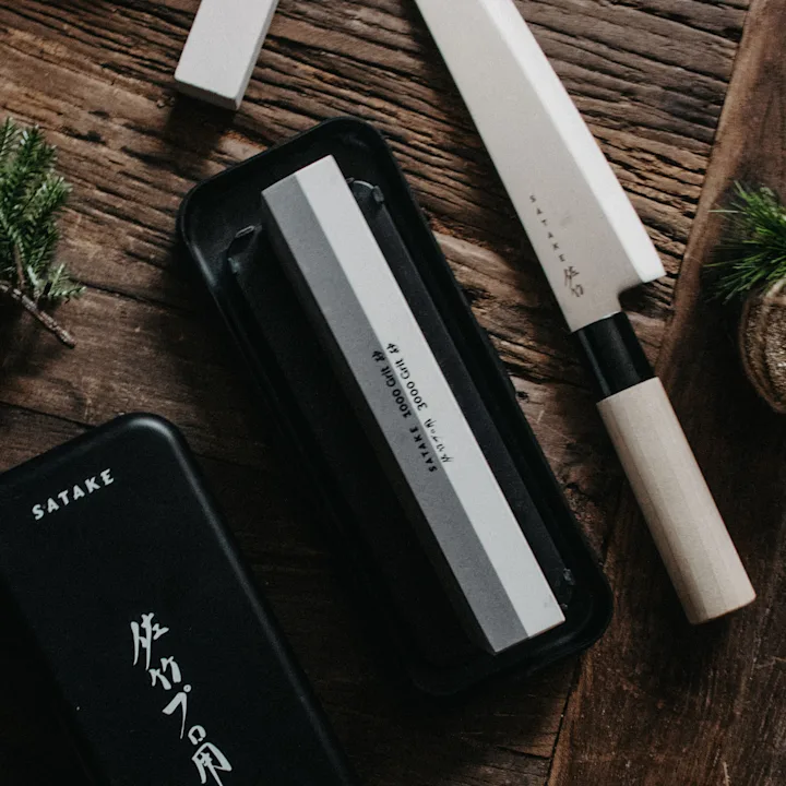 Order cookware & baking accessories online at Kitchentime